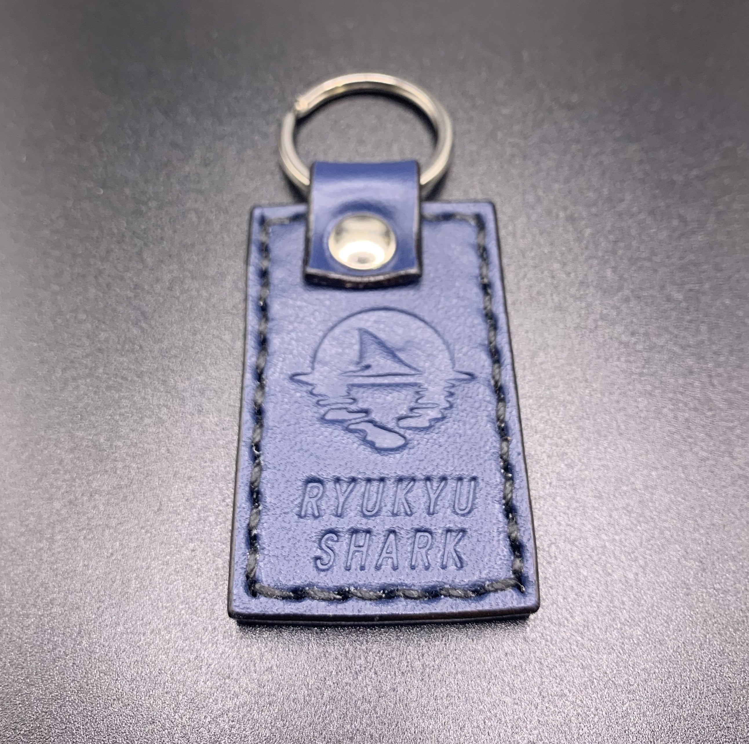 RYUKYU SHARK Key Holder (S) Blue – RYUKYU SHARK 琉球シャーク 沖縄駆除サメ革専門店
